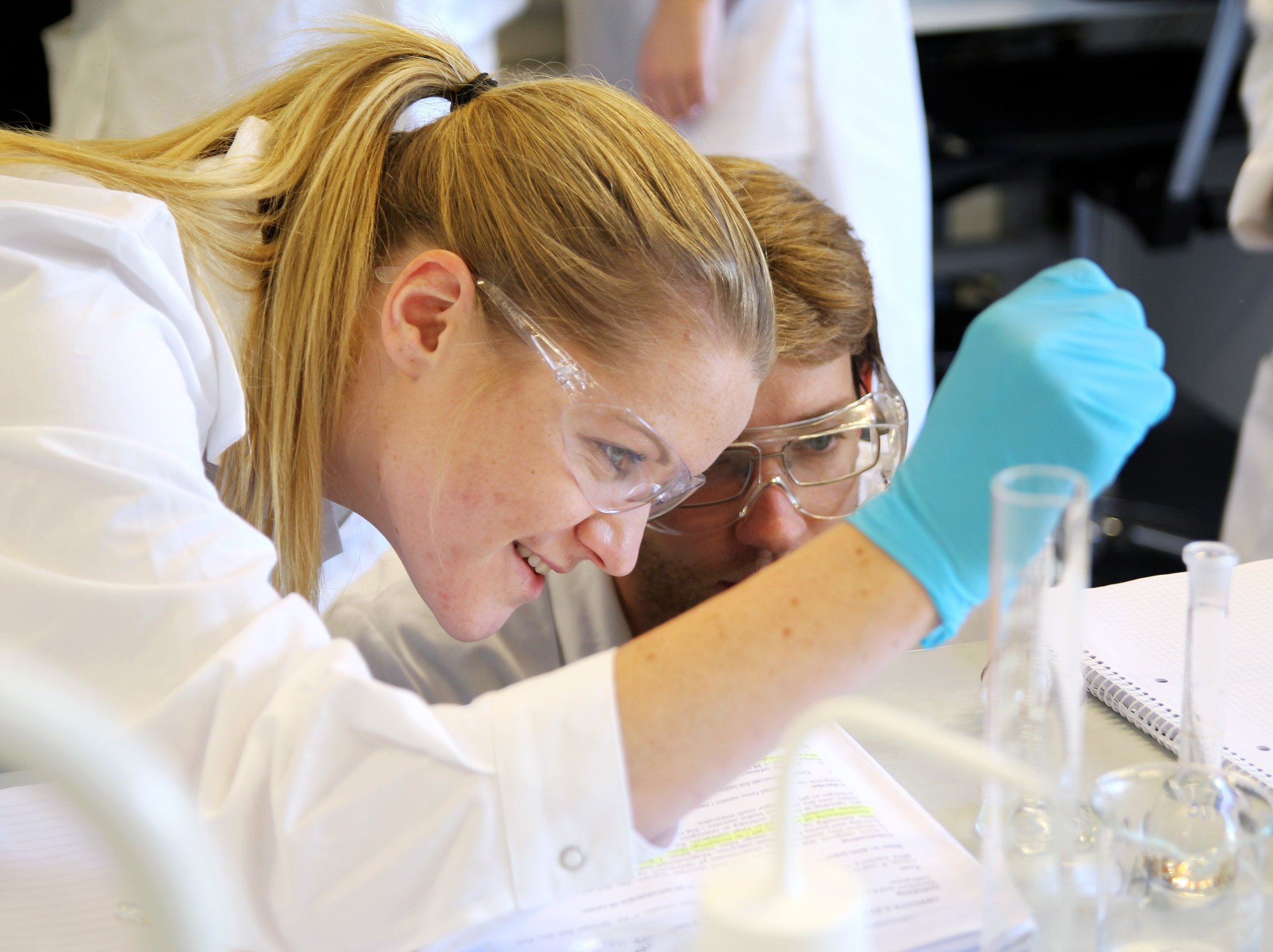 In a College Biology Class, Women Were Far More Likely to Underestimate ...